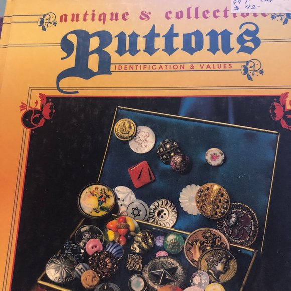 buttons | Jewelry | Buttons First 4 Photos From Book Look In Closet For ...